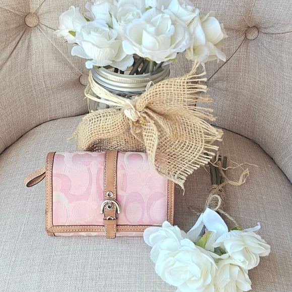 Coach | Bags | Vintage Coach Soho Signature Optic Jacquard Mini Wallet ...